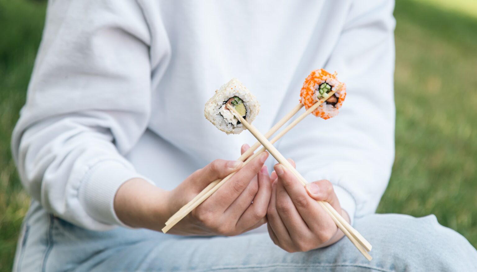 How to Master Chopsticks: A Quick Guide for Beginners - Kobe Japanese ...